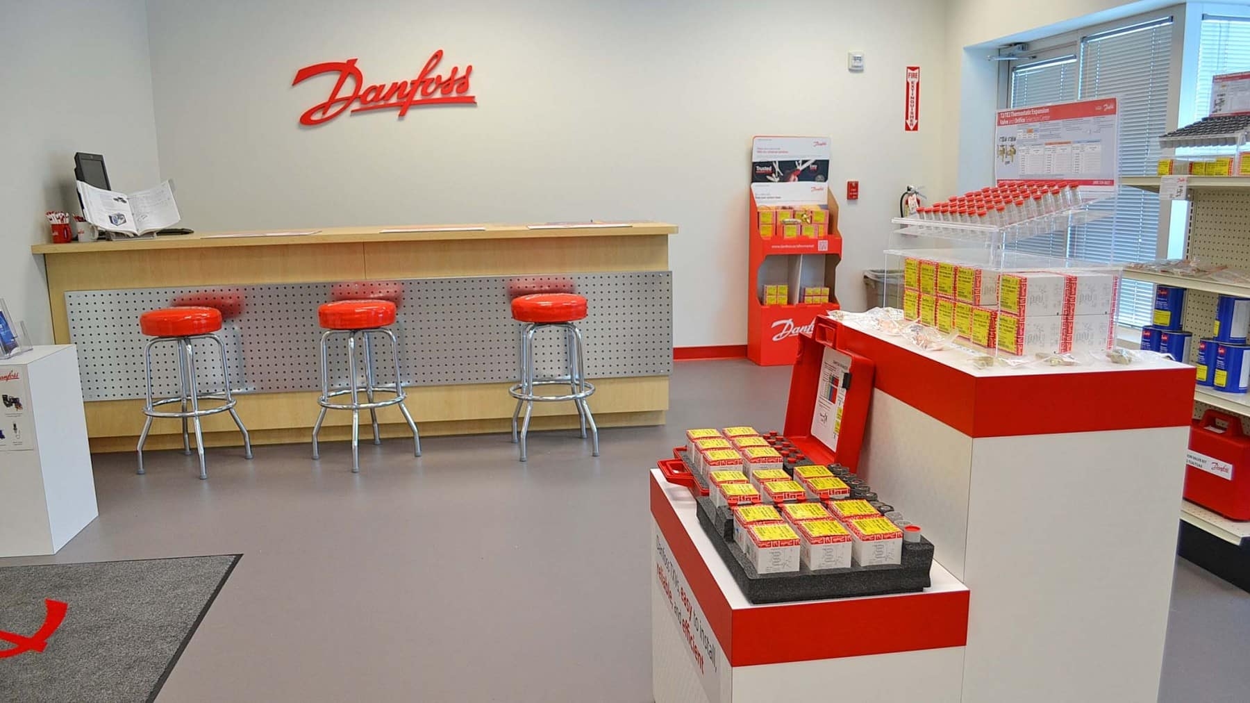 Eye-Catching Sales Center Displays | Adler Display